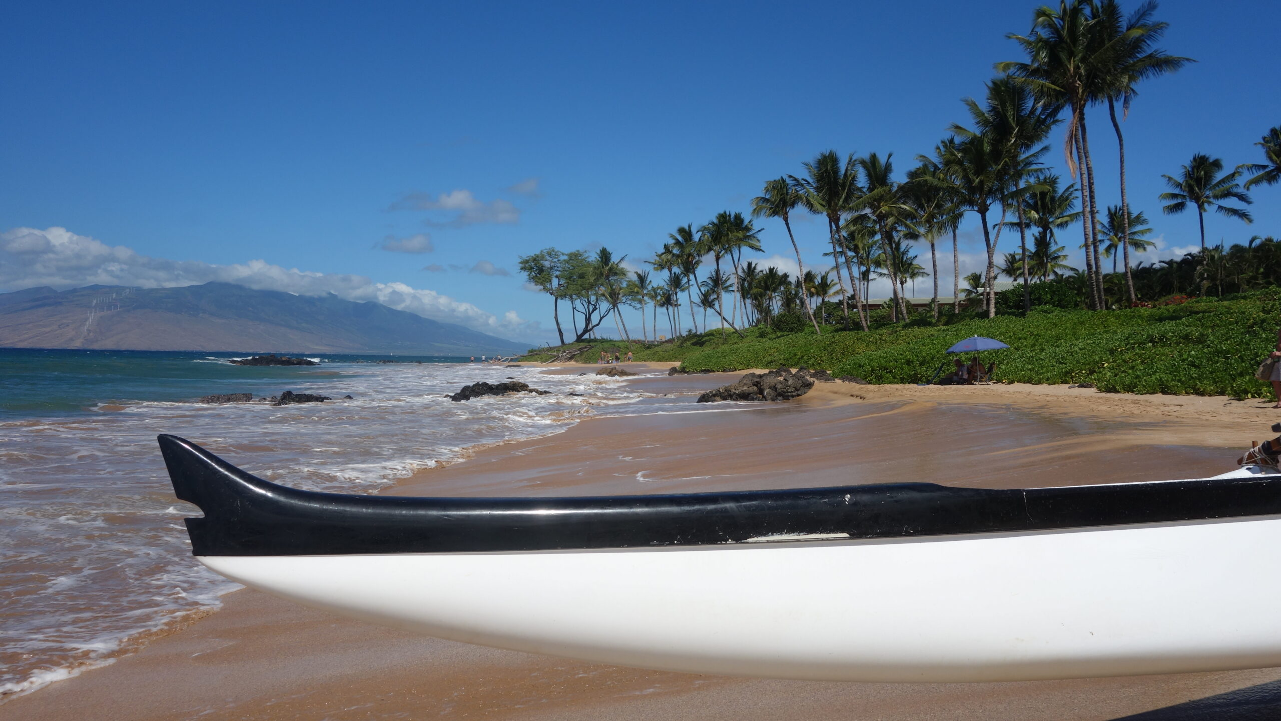 Photo of the Day: Canoe at Mokapu Beach | News, Sports, Jobs - Maui News